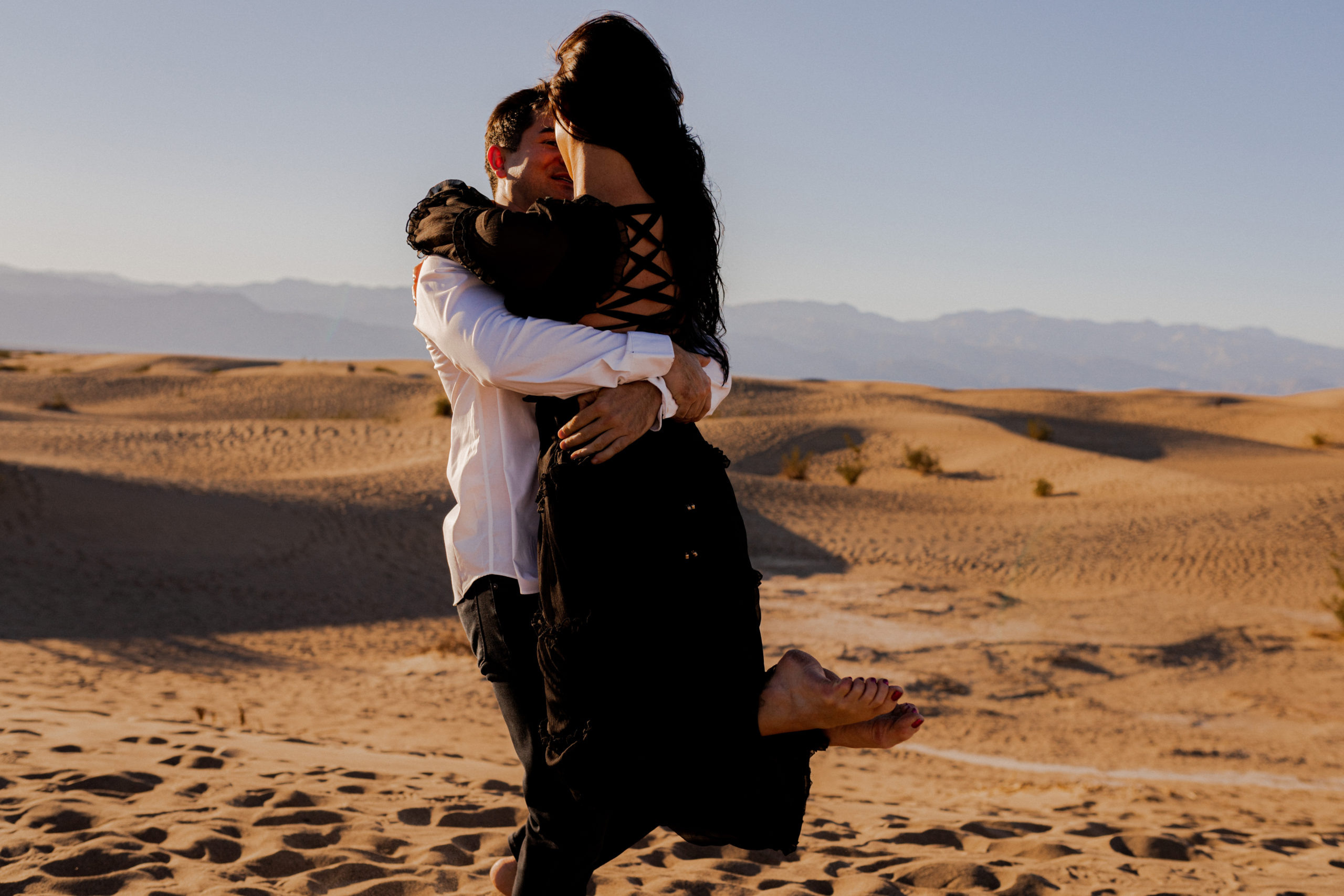 Alexa & Brennan | Mesquite Flat Sand Dunes Death Valley Engagement ...