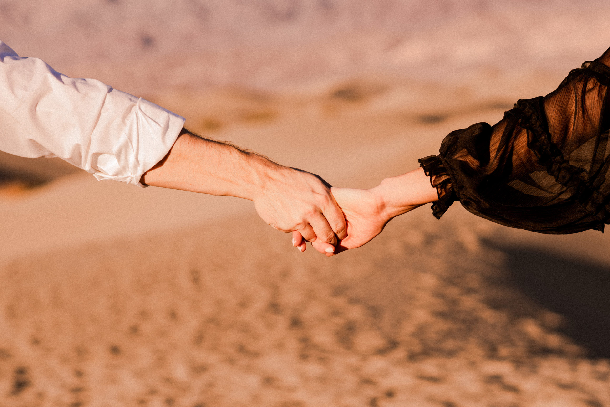 Alexa & Brennan | Mesquite Flat Sand Dunes Death Valley Engagement ...